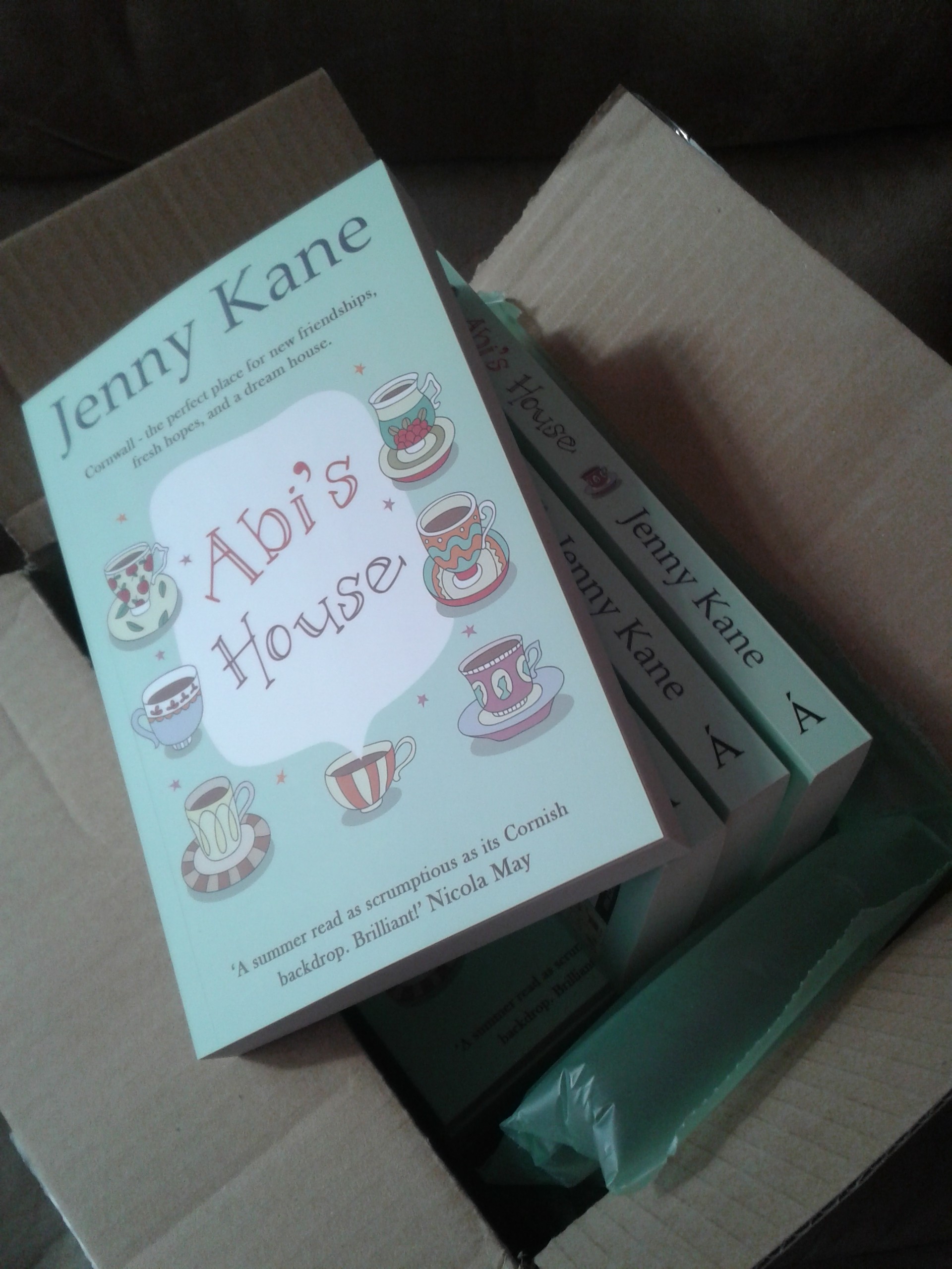 Abi’s House: OUT IN PAPERBACK TODAY! – Jenny Kane & Jennifer Ash